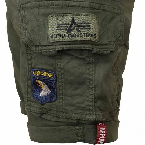 Alpha Industries Shorts Crew Patch oliv - hier bestellen!