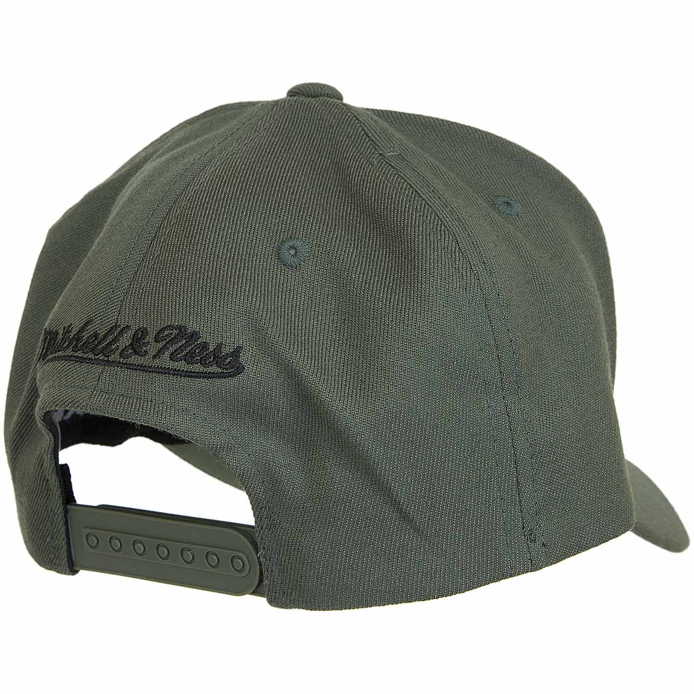 Mitchell & Ness Snapback Cap Olive & Black Chicago Bulls oliv - hier ...