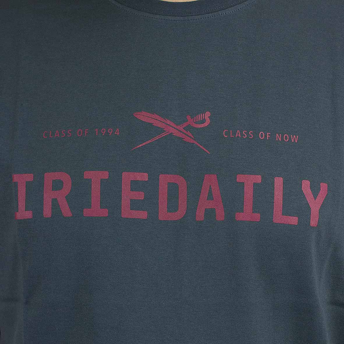 Iriedaily T-Shirt Class 94 Logo coal - hier bestellen!