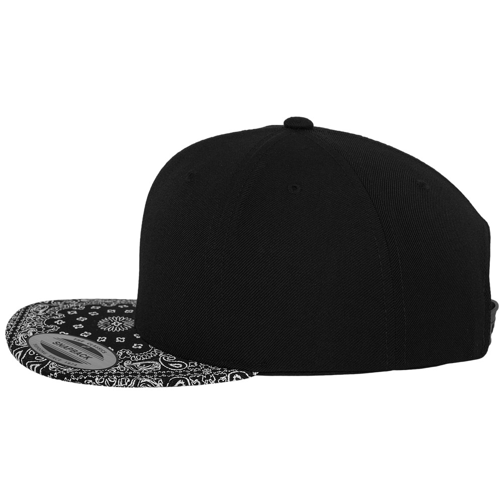 Bandana Snapback Cap black/black - hier bestellen!