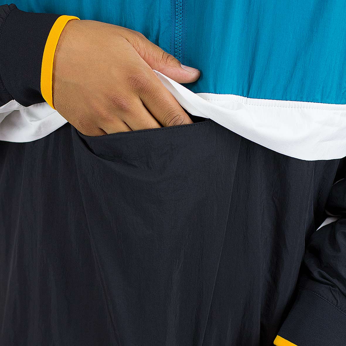 Nike Windbreaker Woven Archive Half Zip schwarz/blau - hier bestellen!